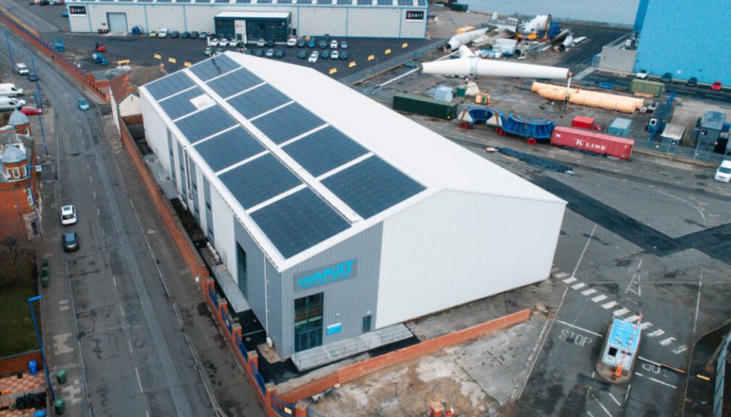 Effektiva solceller på ORE Catapults forskningscentrum i brittiska ...